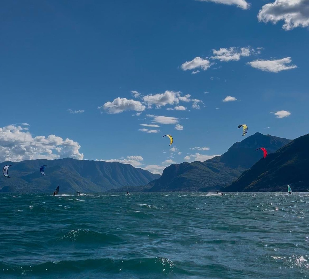 Scuola kitesurf sul Lago di Como e Riparazione Kite